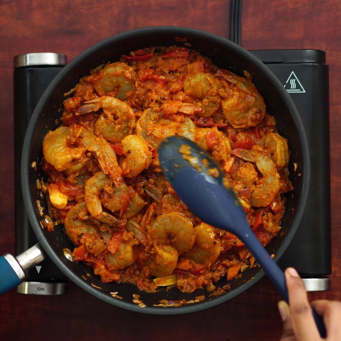 Prawn Masala Gravy Recipe (Prawn Thokku) - Yellow Chili's