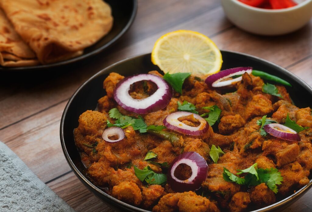 Meal Maker Curry (Soya Chunks Curry) - Yellow Chili's