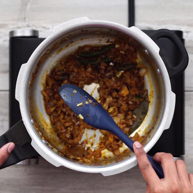 Matar Pulao Recipe (Peas Pulao) - Yellow Chili's