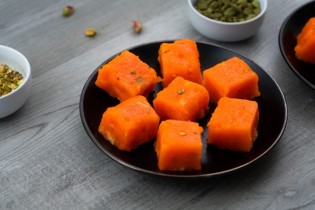 Karachi Halwa Recipe (Bombay Corn Flour Halwa) - Yellow Chili's