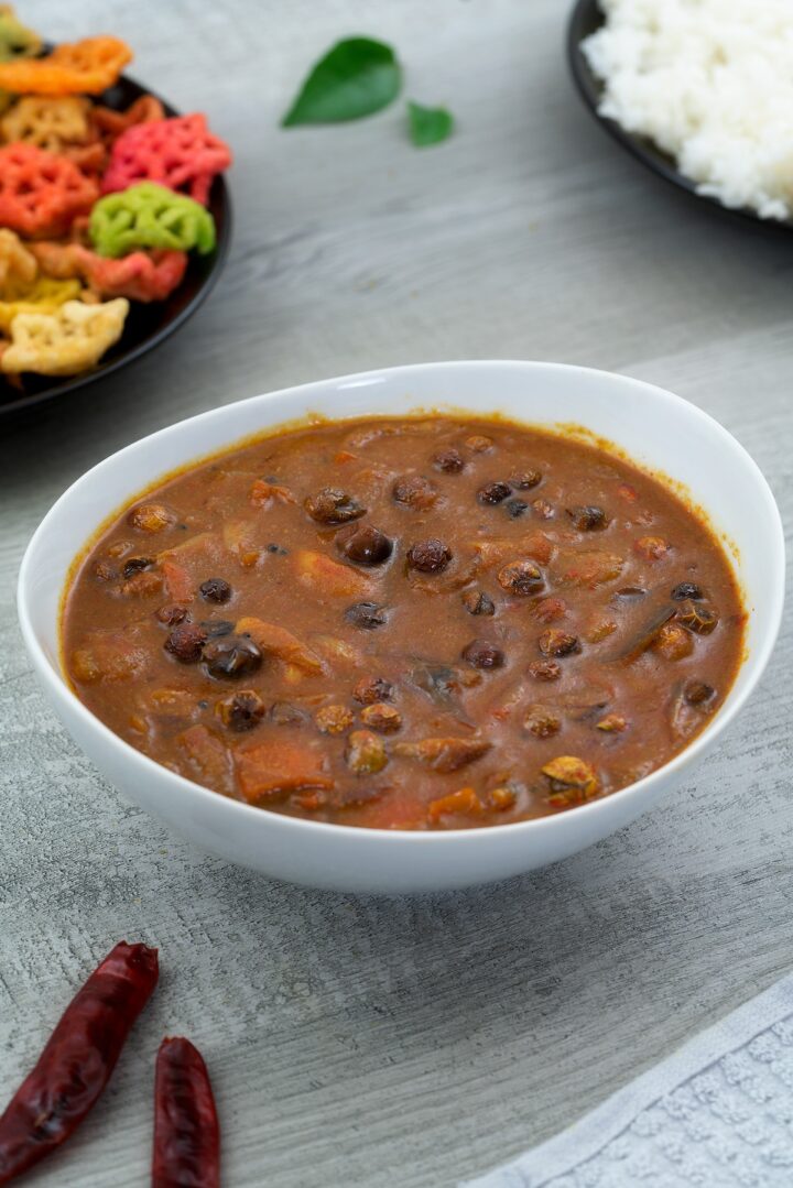 Vatha Kuzhambu Recipe - Yellow Chili's