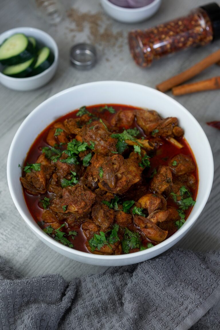 Chicken Vindaloo Recipe - Yellow Chili's