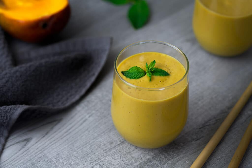 Mango Smoothie Recipe - Yellow Chili's