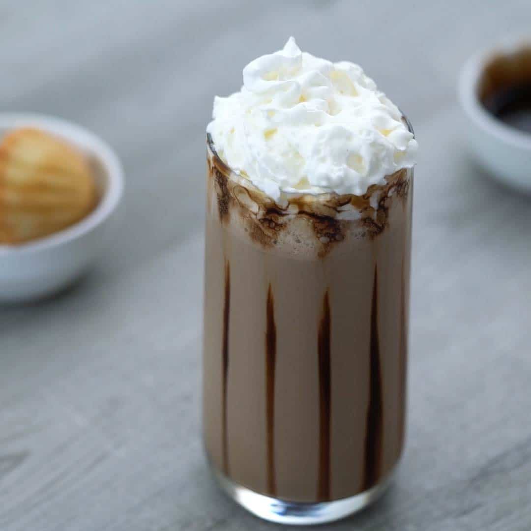 Chocolate Milkshake Recipe - Yellow Chili's