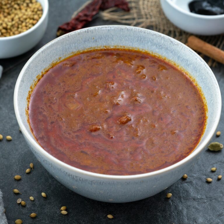 Vindaloo Sauce and Paste Recipe - Yellow Chili's