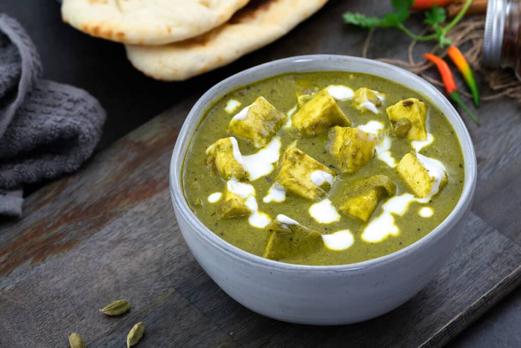 Palak Paneer Recipe (Spinach Paneer) - Yellow Chili's