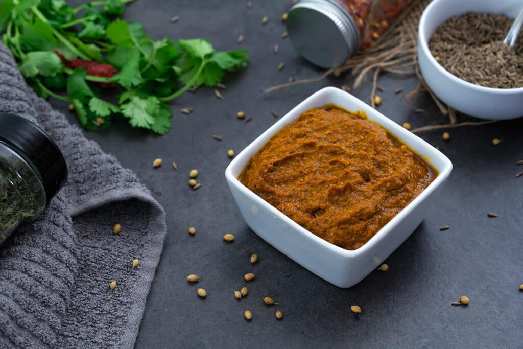 Thai Yellow Curry Paste Recipe - Yellow Chili's
