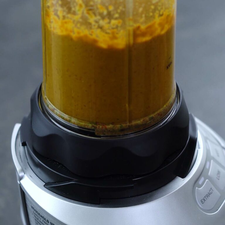 Thai Yellow Curry Paste Recipe - Yellow Chili's