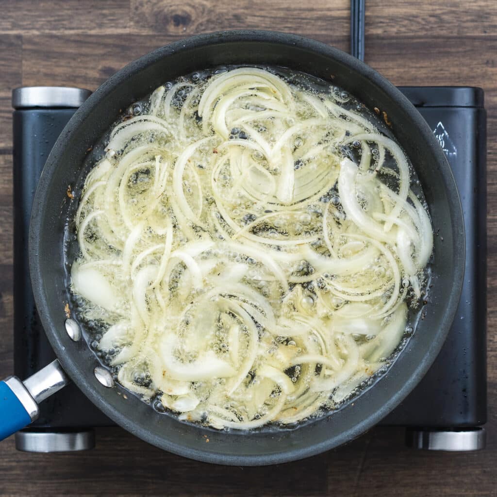 Fried Onions Recipe (Classic and French Fried) - Yellow Chili's