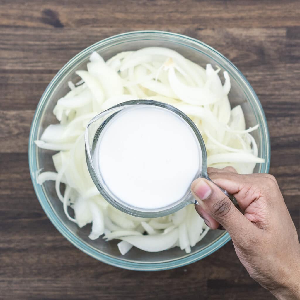 Fried Onions Recipe (Classic and French Fried) - Yellow Chili's