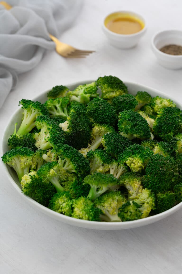 Steamed Broccoli Recipe - Yellow Chili's